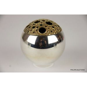 Silver items by Australian / British silversmith Stuart Devlin - price ...