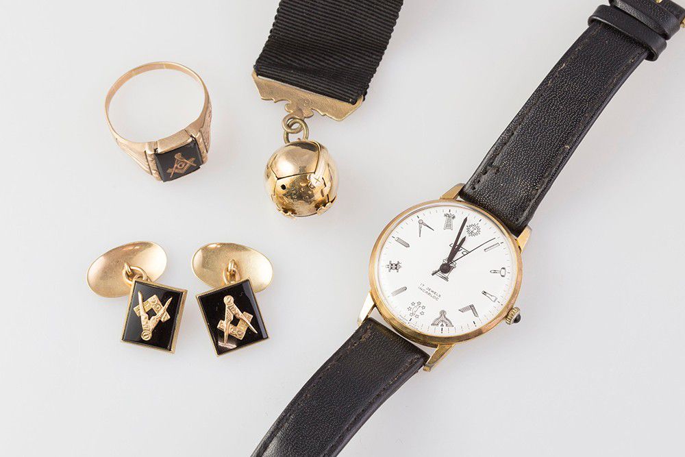 Masonic 9ct Jewelry Set with Faulty Cross Fob - Rings - Jewellery