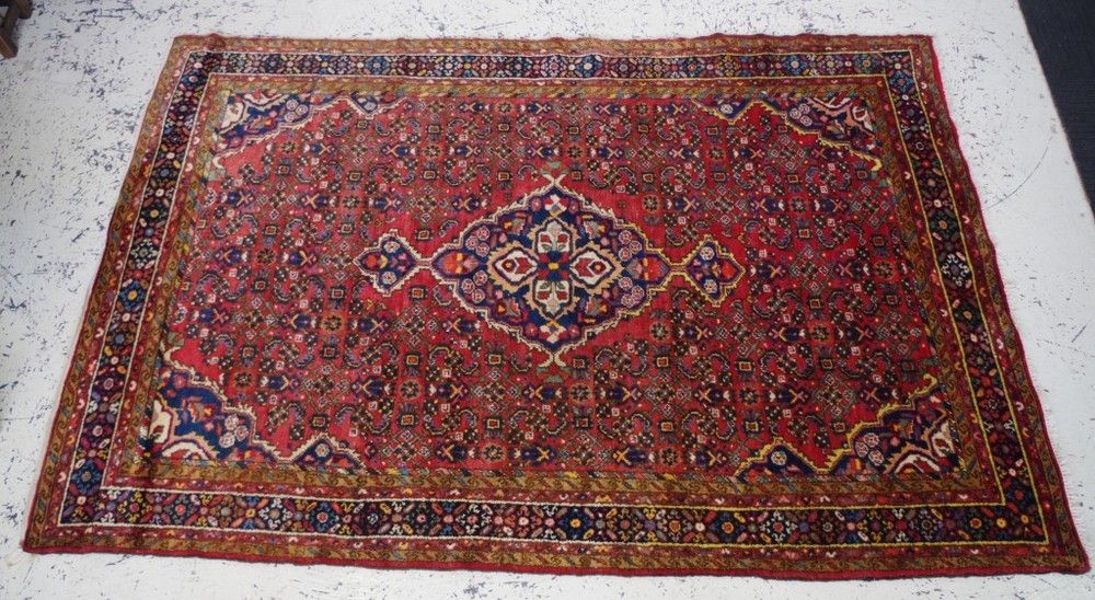 Traditional Middle Eastern Wool Rug - Rugs & Carpets - Textiles & Fabrics
