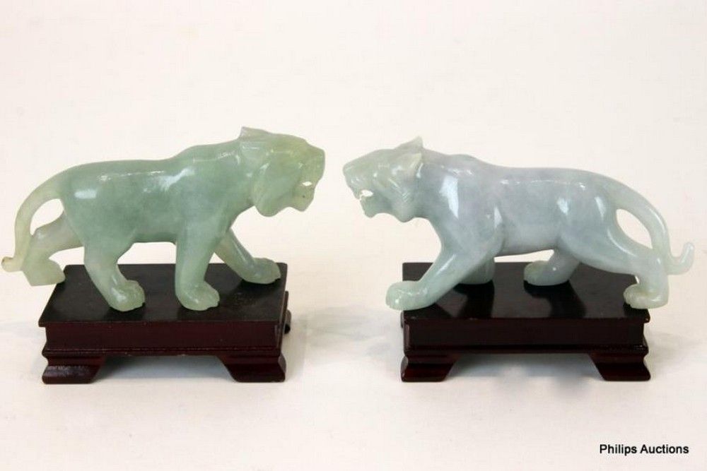 Pair of 20th Century Jade Tigers on Stands - Jade - Oriental