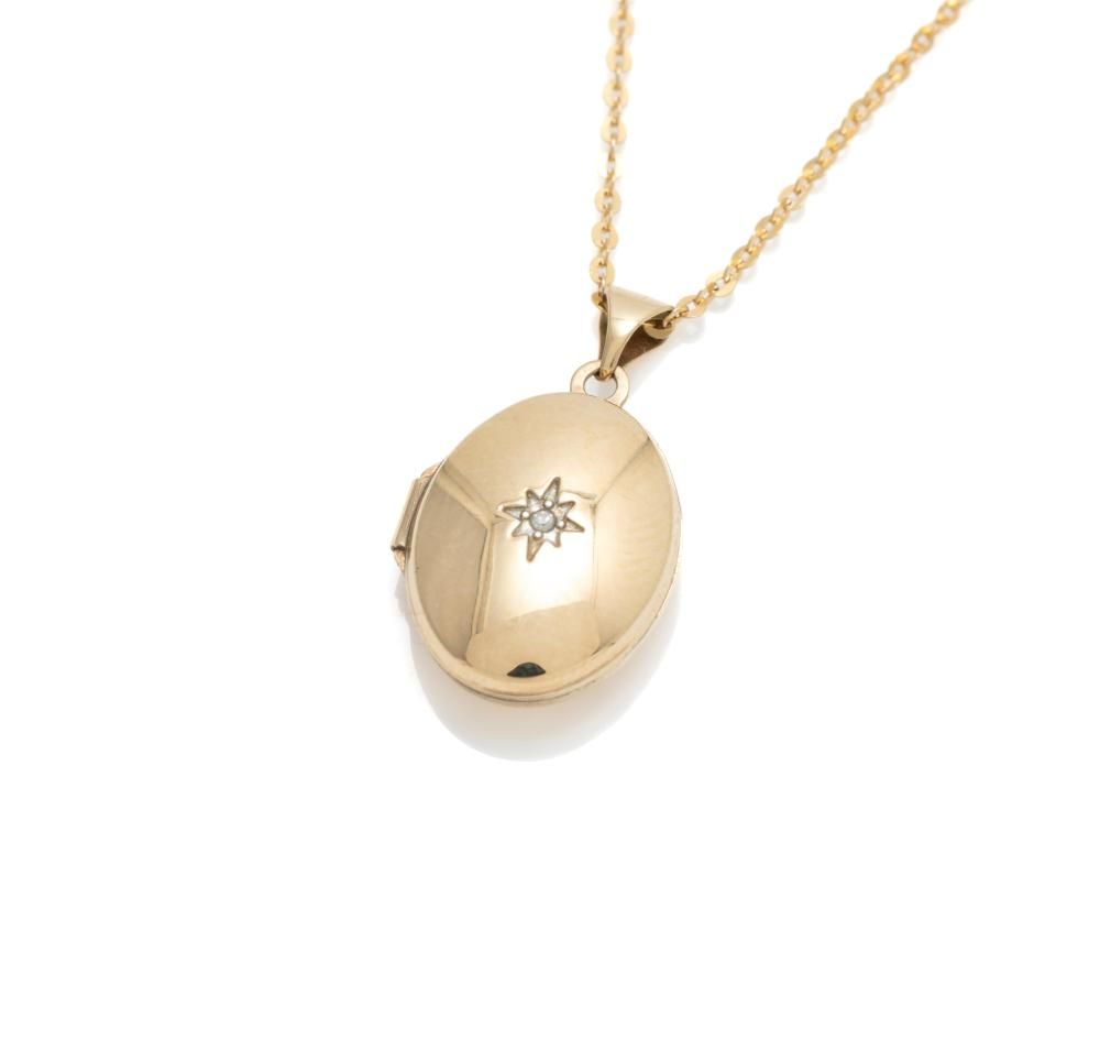 9ct Gold Diamond Locket Pendant Necklace with Italian Hallmarks ...