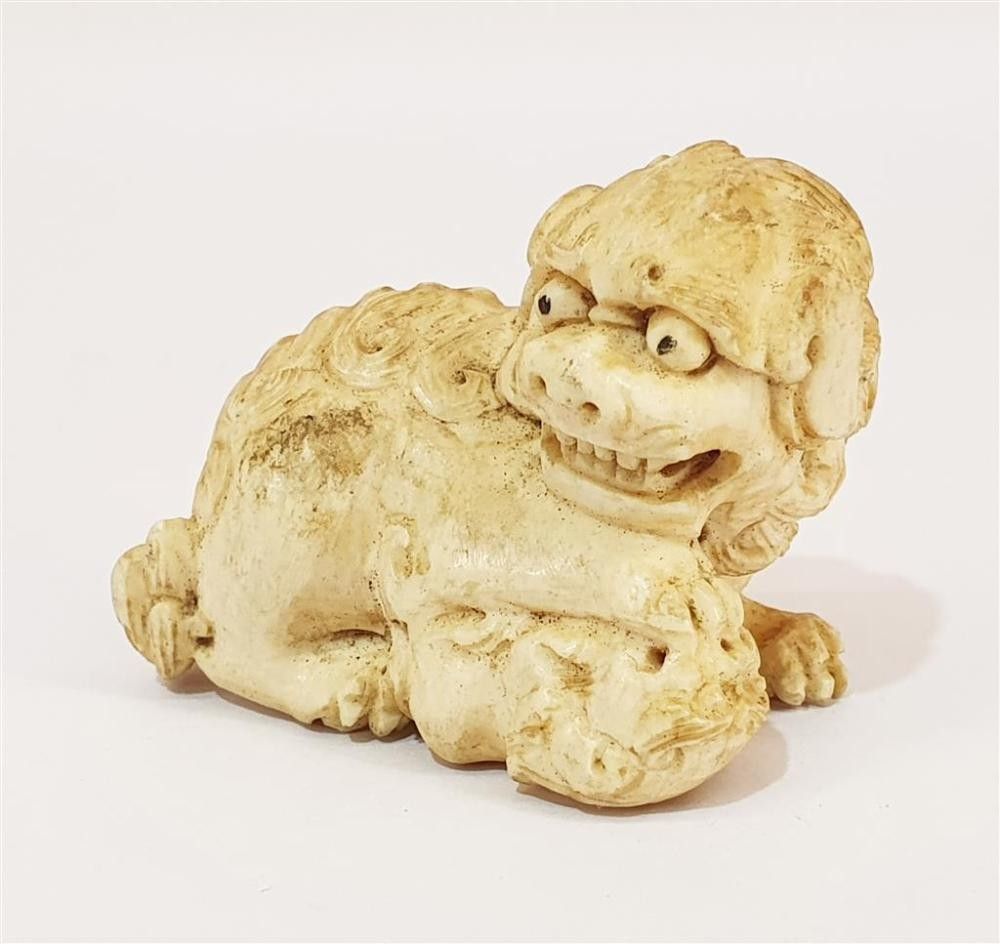 Japanese Carved Ivory Female Foo Dog Netsuke with Pup - Netsuke - Oriental