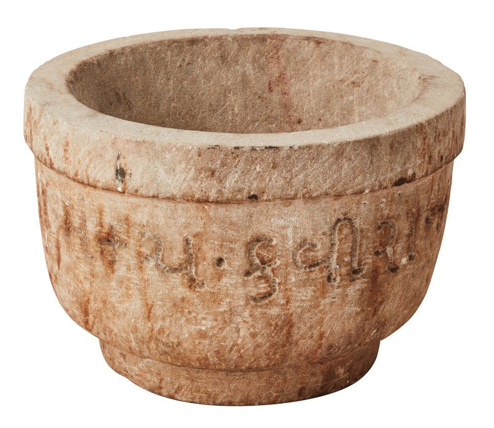 Indian Marble Mortar with Sanskrit Inscription - Zother - Oriental
