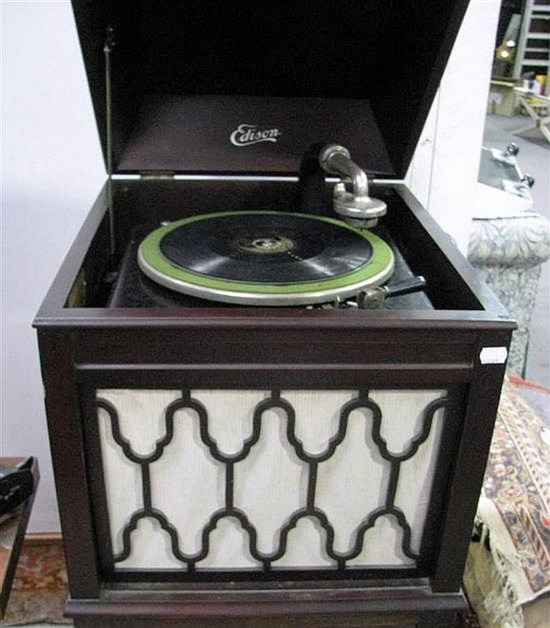 Vintage Edison Gramophone And Record Collection Gramophones Vintage Edison Gramophone And Record Collection Gramophones