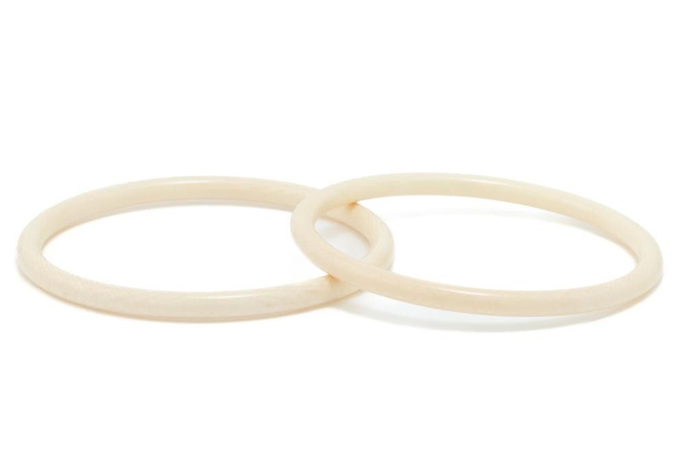 Vintage ivory bangles set, 4.75 full round, 13.77g each - Bracelets ...