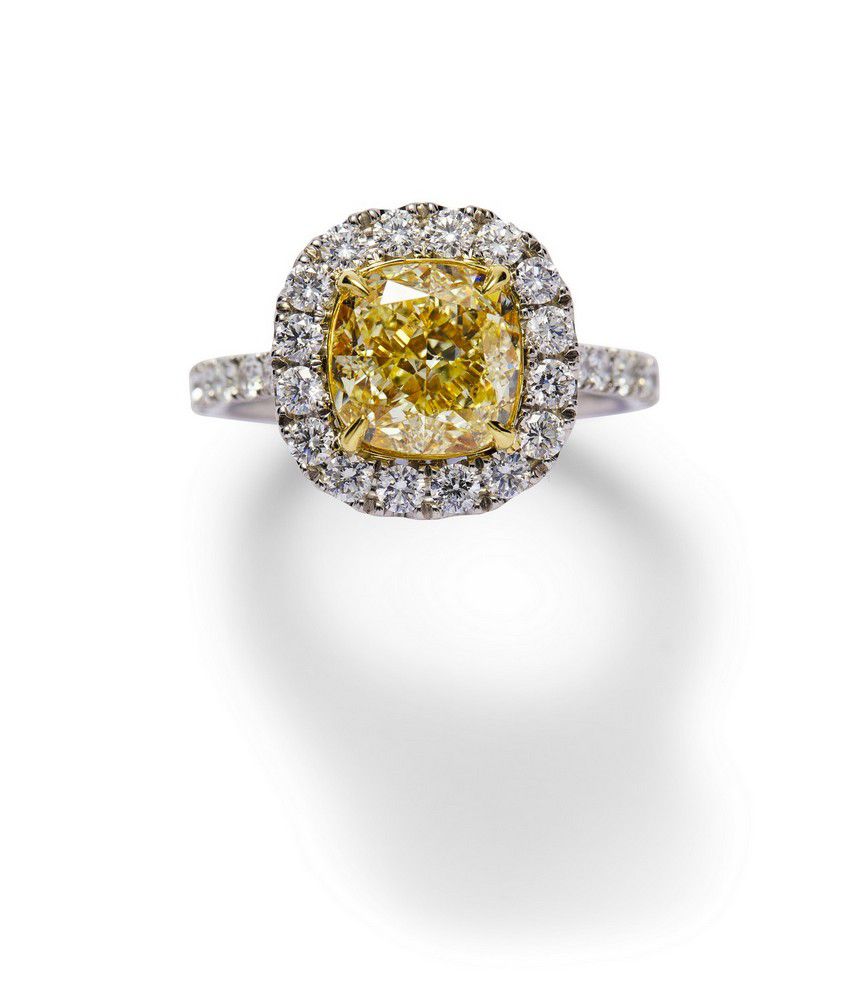 3.00 ct Cushion Diamond Cluster Ring with GIA Report - Rings - Jewellery