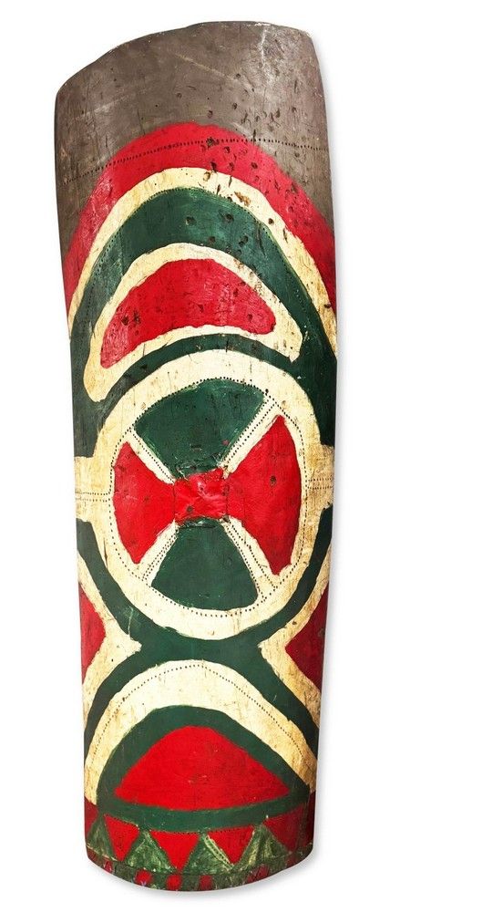 Southern Highlands Shield with Curved Geometric Motifs in Green and Red ...
