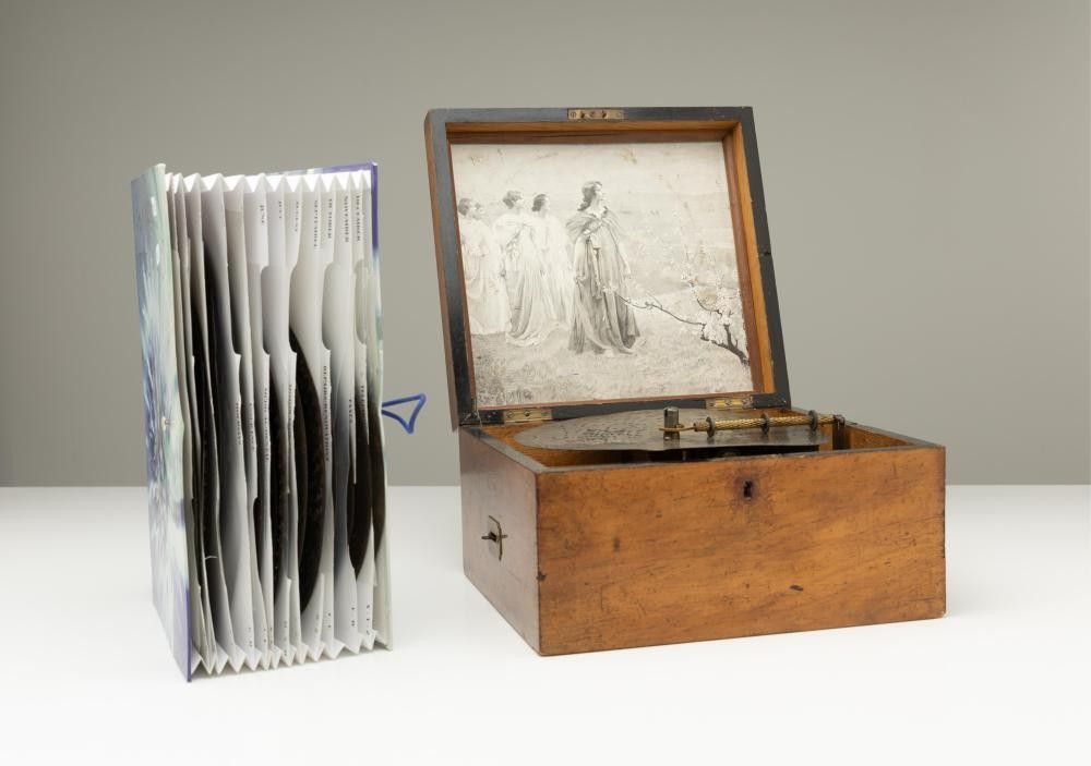 Antique German Kalliope Musical Box with Inlaid Shield Cartouche ...