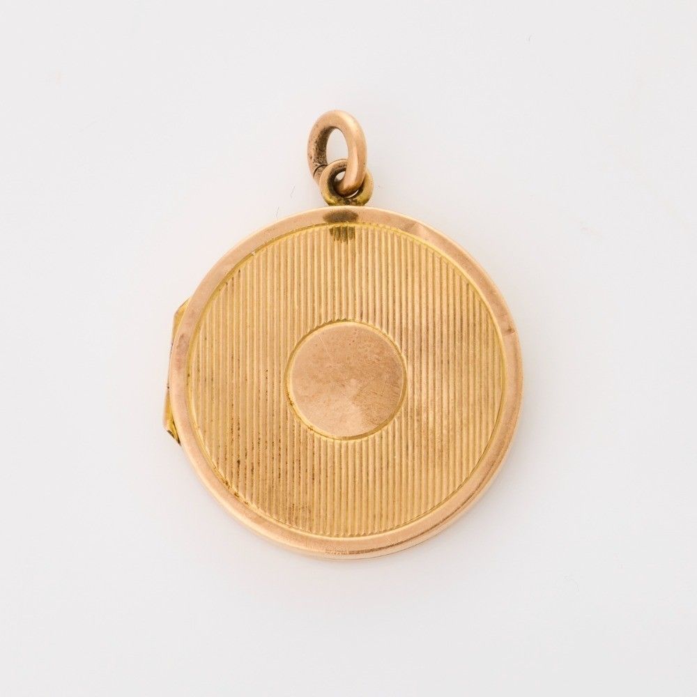 9ct Yellow Gold 24mm Round Engraved Locket - 3.80g Weight - Pendants ...
