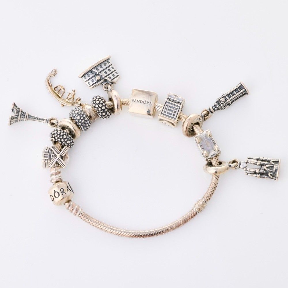 English themed Pandora charm bracelet with 11 charms, 18cm - Bracelets ...
