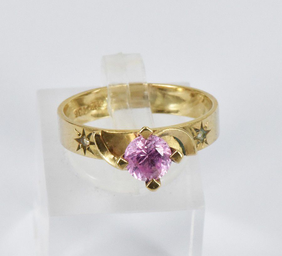 Pink CZ Set in 9ct Gold Ring - 2.8g - Rings - Jewellery