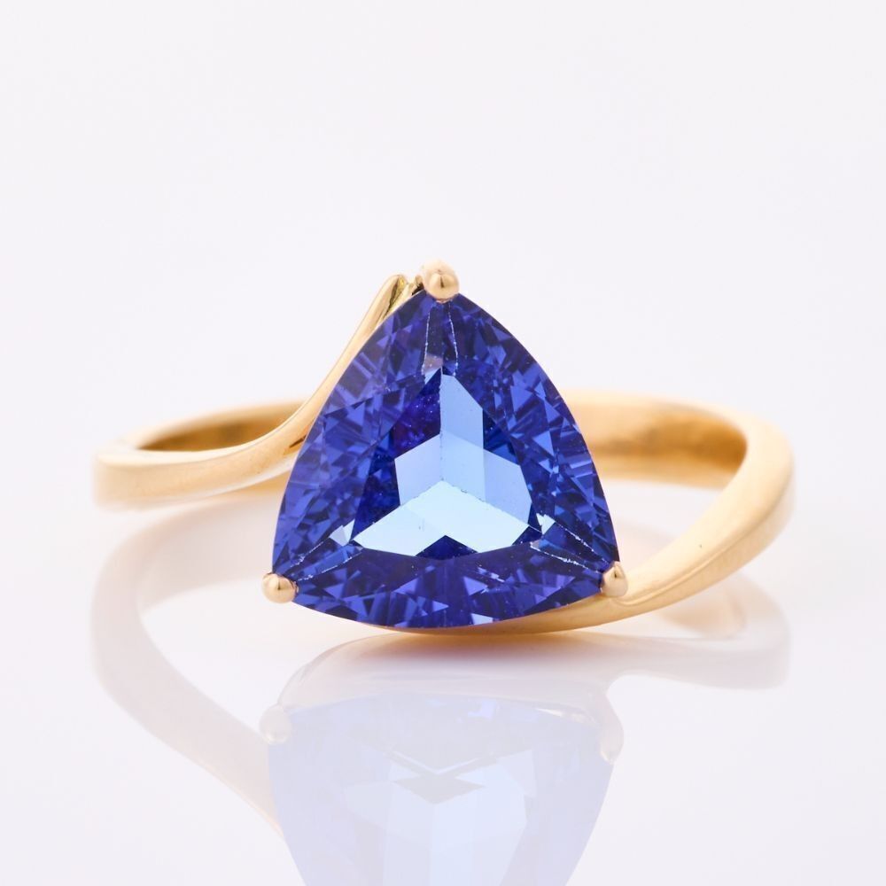 18ct Yellow Gold Tanzanite Ring with Trilliant Cut Setting - Rings ...