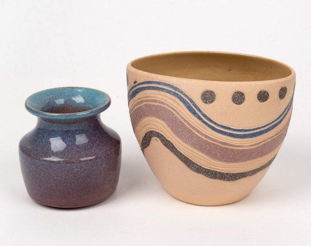 Australian Pottery Vases by Eric Juckert, Sgraffito Decoration, 12.5 cm ...