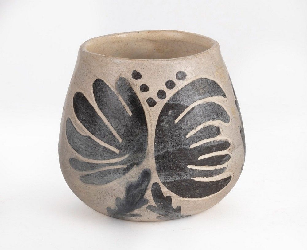 1945 Carl Cooper Pottery Vase with Leaf Decoration, 10cm - Cooper, Carl ...