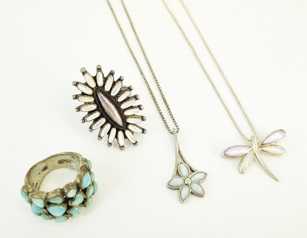 Stunning Sterling Silver and Shell Jewelry Set, 33.5g Weight - Pendants ...