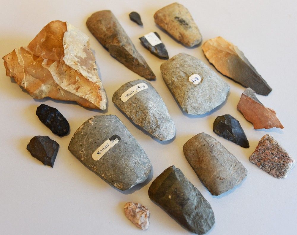 Aboriginal Stone Tool Collection: Axe Heads and Spear Heads - Zunknown ...