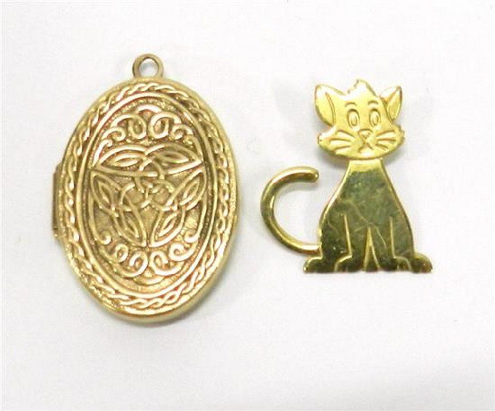 Celtic Cat Locket in 9ct Gold - Pendants/Lockets - Jewellery