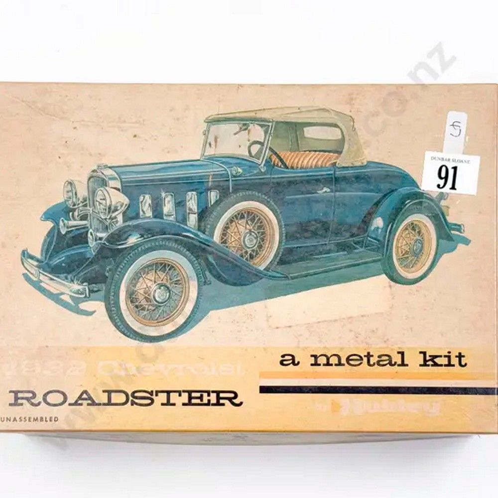Hubley 1932 Chevrolet Roadster Diecast and Plastic Model Kit - Motor ...