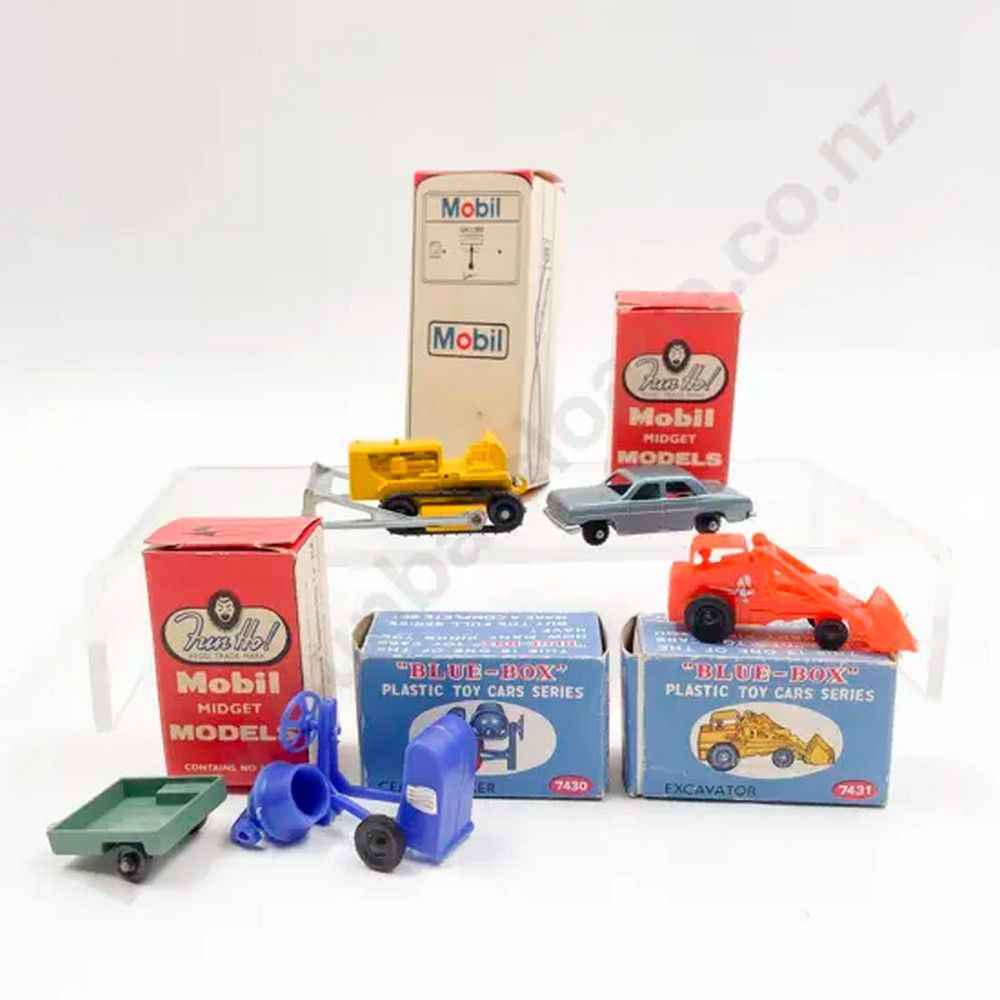 Fun Ho Yellow Bulldozer, Holden Car, Car Trailer, Blue-Box Cars - Motor ...
