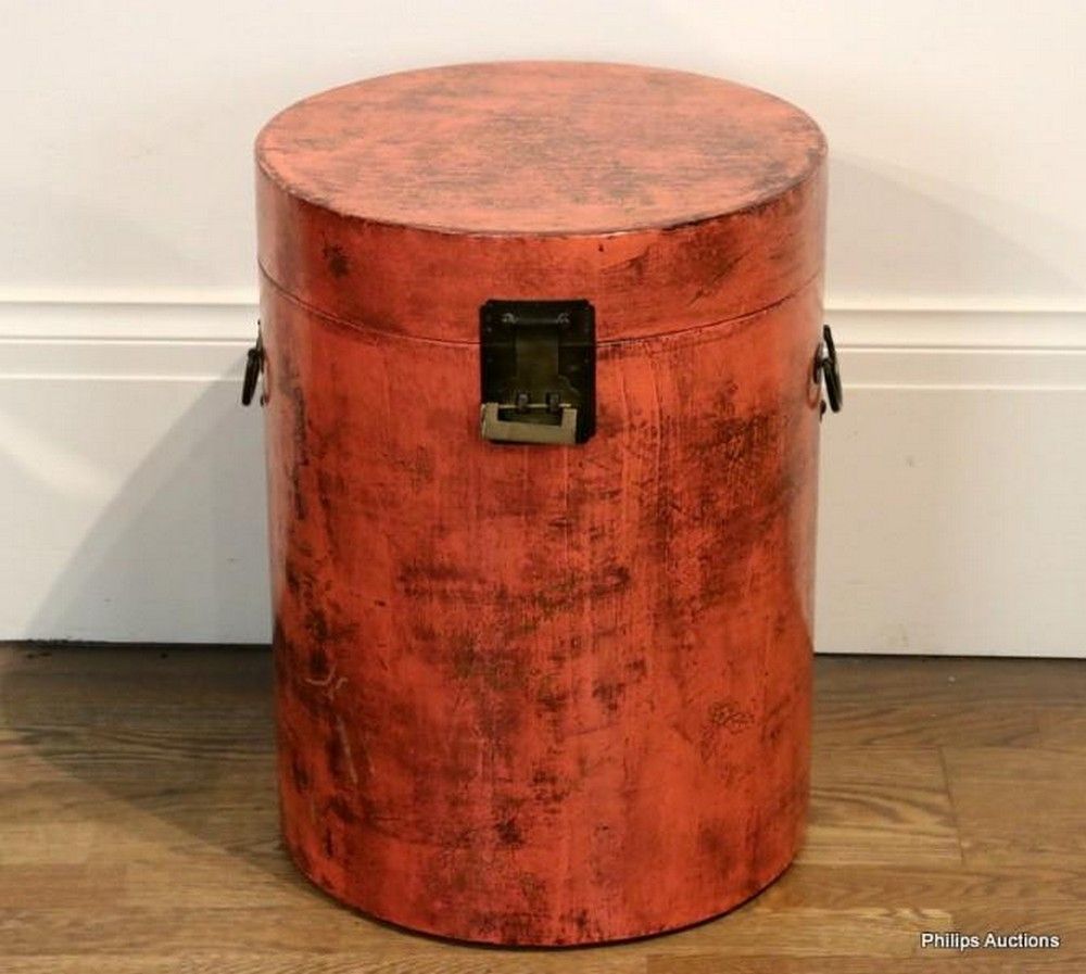 Chinese Lacquered Hat Box with Brass Lock, 20th Century - Zother - Oriental