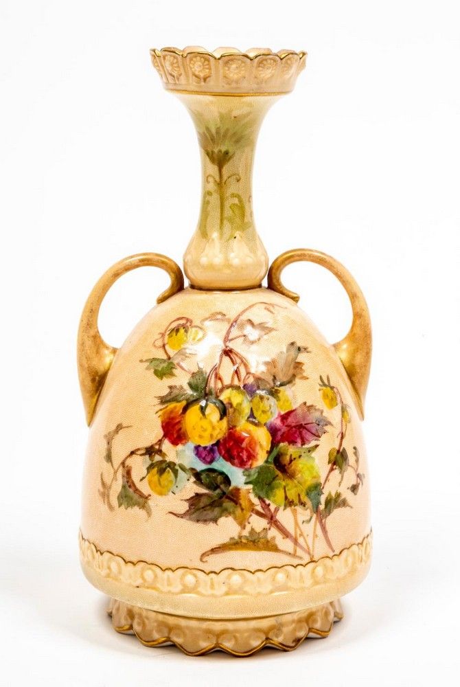 Hand-painted Doulton Burslem vase with blackberry design, 19.5 cm ...