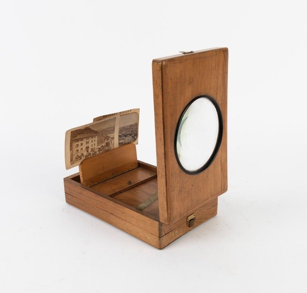 Folding Graphoscope with Magnifier Lens and Photo Holder - Optical ...