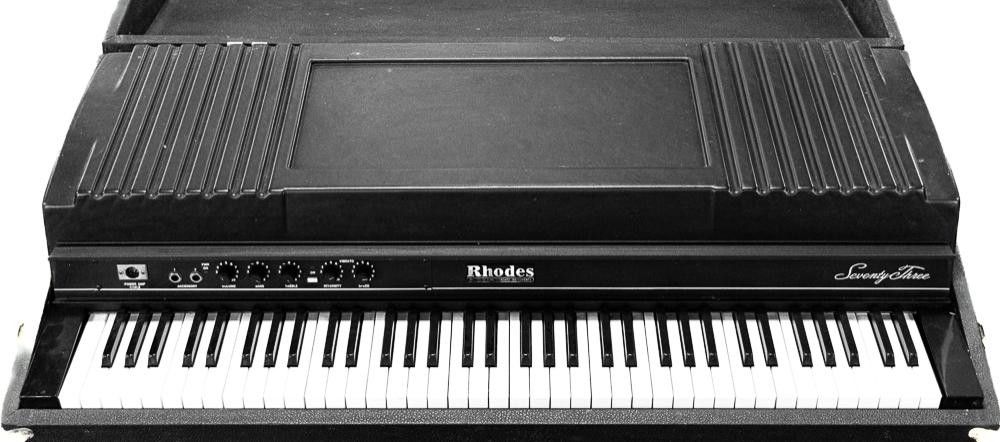 Rhodes 73 Electric Piano (Serial 798437) - Musical Instruments ...
