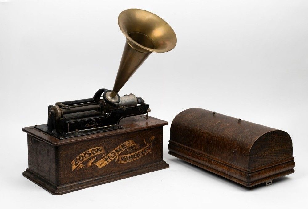 Early 20th Century Oak Edison Home Phonograph with Brass Horn ...