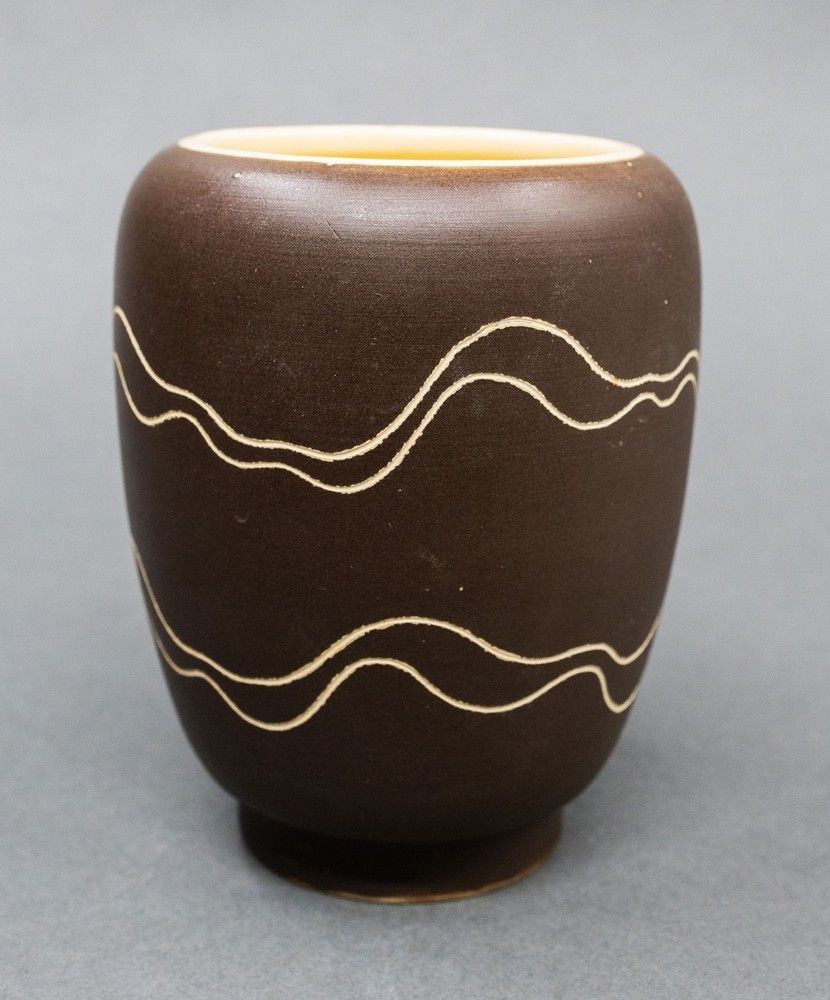 Bohemia Ware Vase with Sgraffito Wavy Lines, 12.5 cm - New Zealand ...
