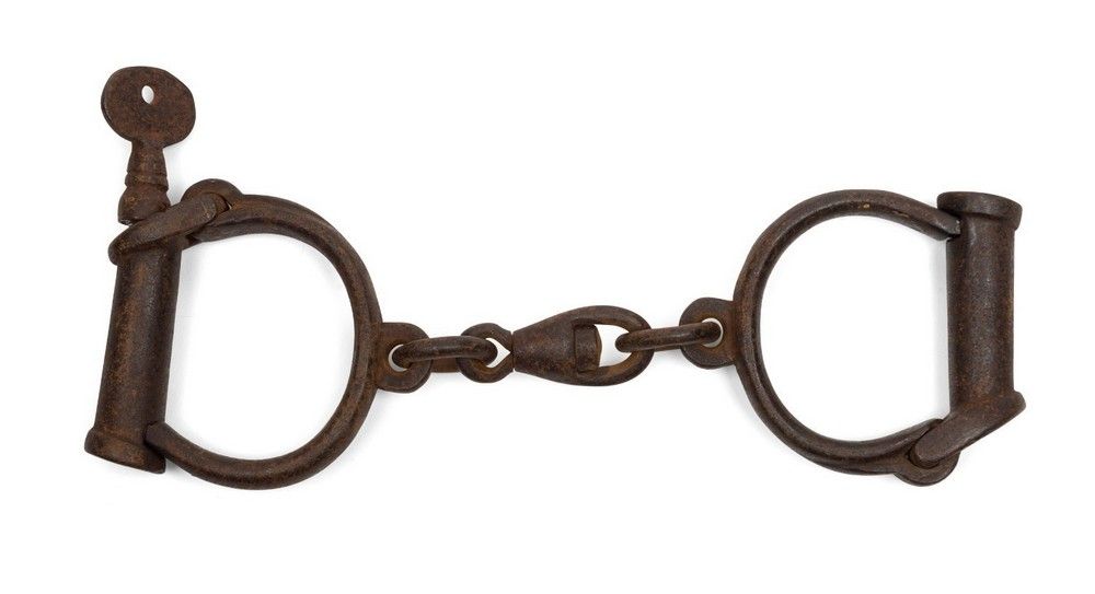 1840 Convict Handcuffs with Key: Hiatt Backstrap Hinge, 23cm Wide ...