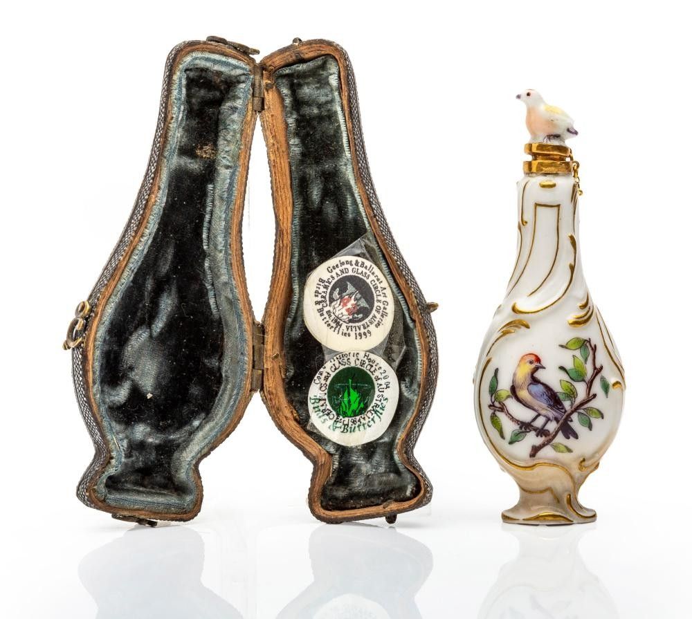 Chelsea Porcelain Scent Bottle with Gold Bird Stopper, 1756 - Scent ...
