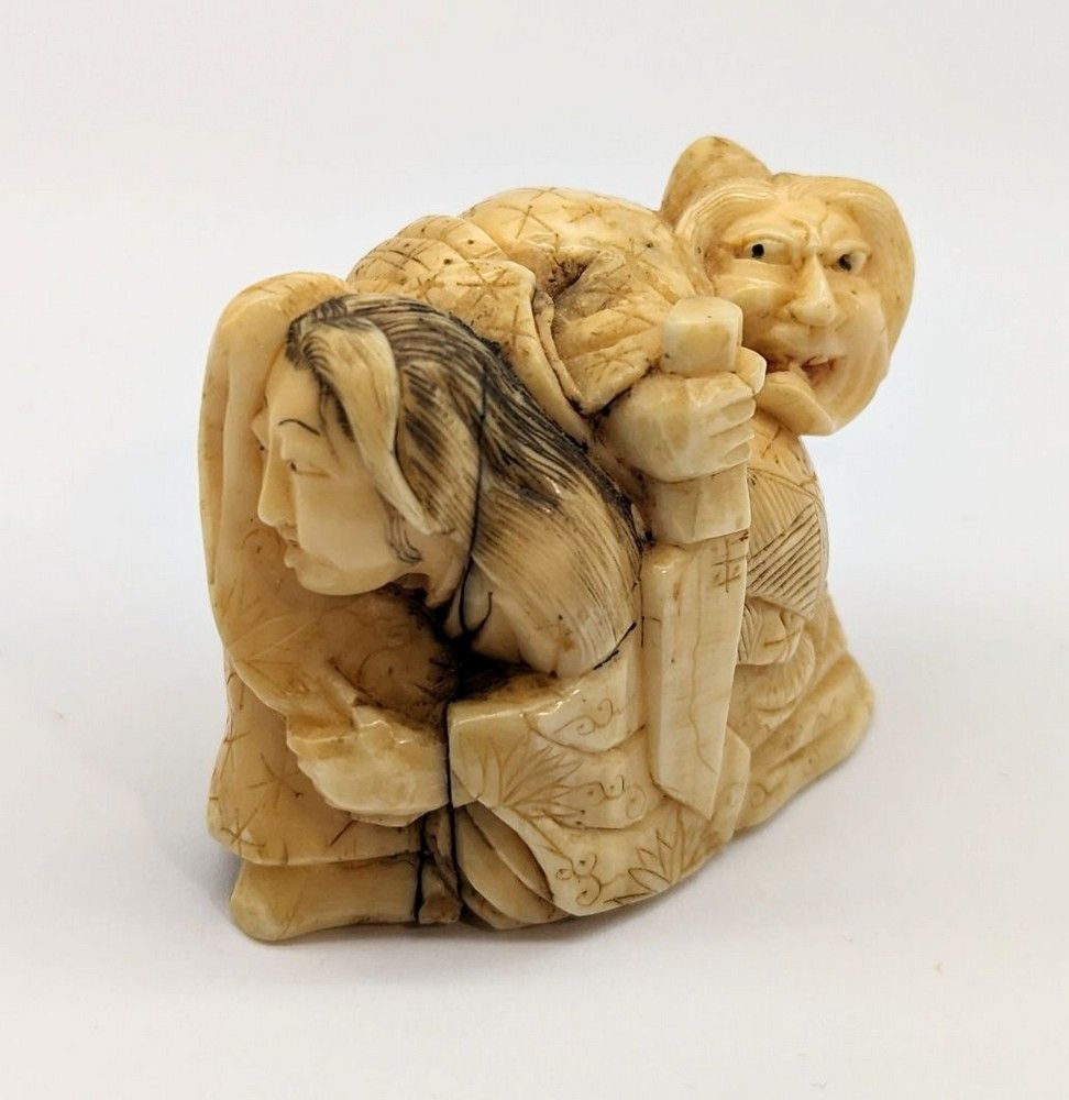 Japanese Carved Bone Netsuke: Two Ladies - Netsuke - Oriental