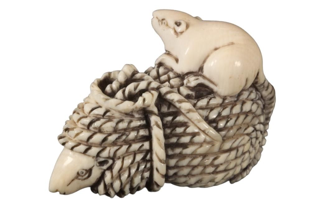Japanese Carved Ivory Netsuke of Two Rats on Rope Coil - Netsuke - Oriental
