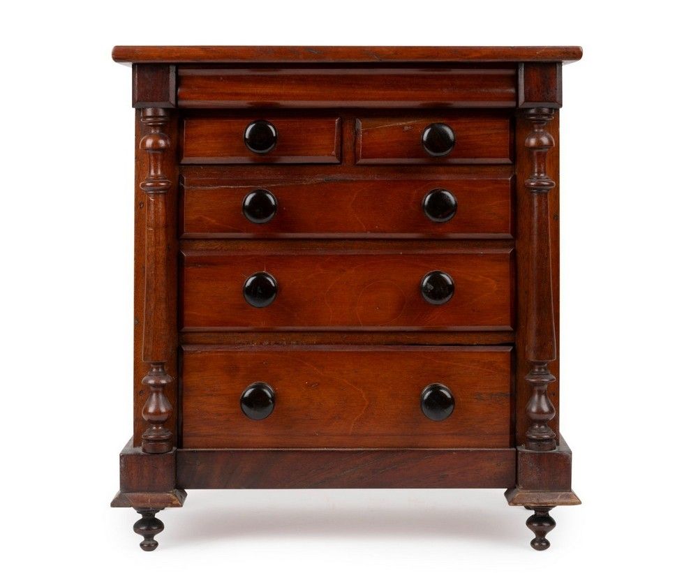 19th Century Australian Cedar and Pine Five Drawer Apprentice Chest ...