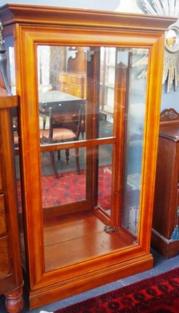 Side-opening Contemporary Display Cabinet - Cabinets - Display - Furniture