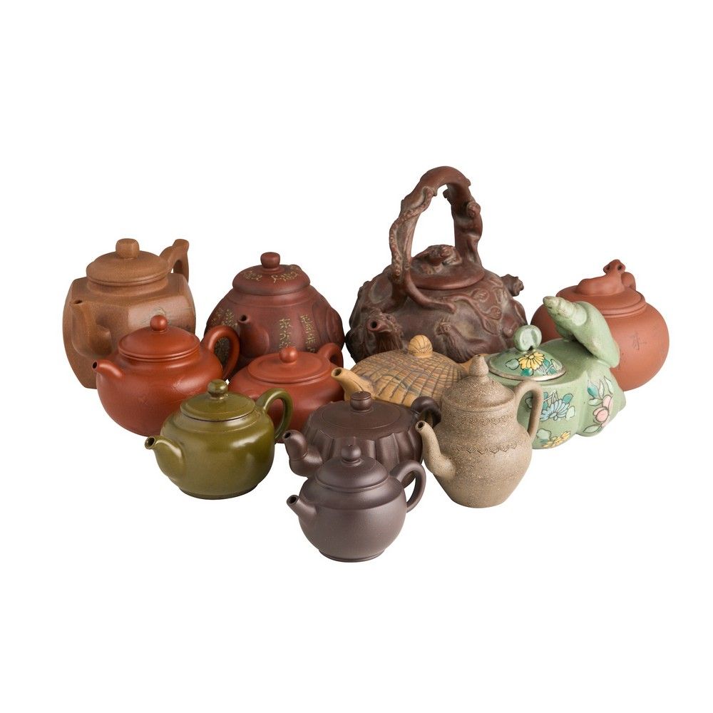 A collection of 12 Yixing teapots, largest: 21 x 20 cm,… - Jade - Oriental