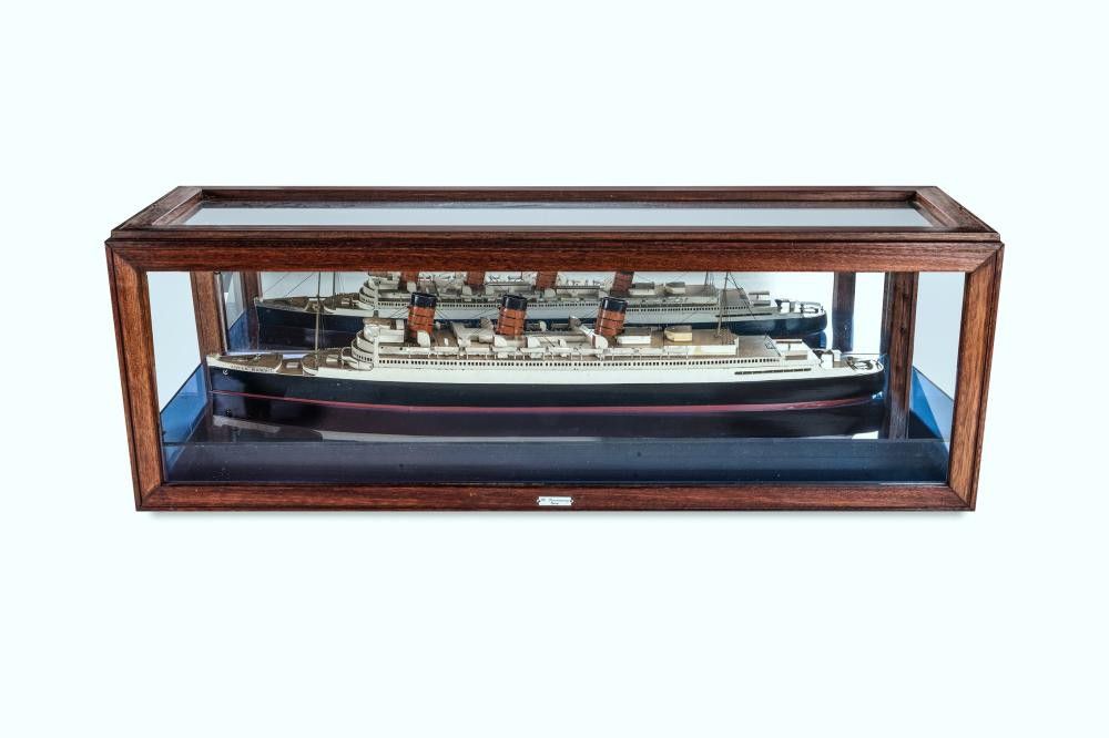 Hamleys' Wooden Model of RMS Queen Mary - Boats & Yachts - Toys & Models