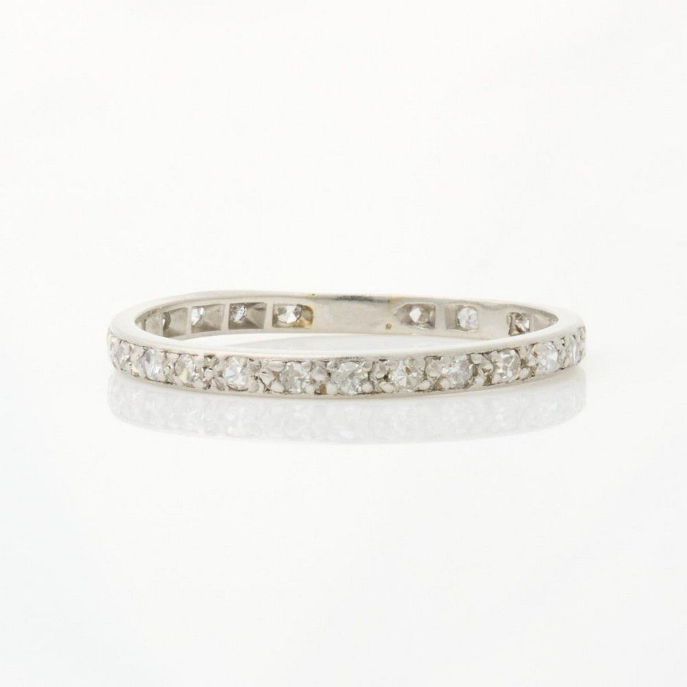 24 Diamond 18ct White Gold Ring, 0.36ctw - Rings - Jewellery