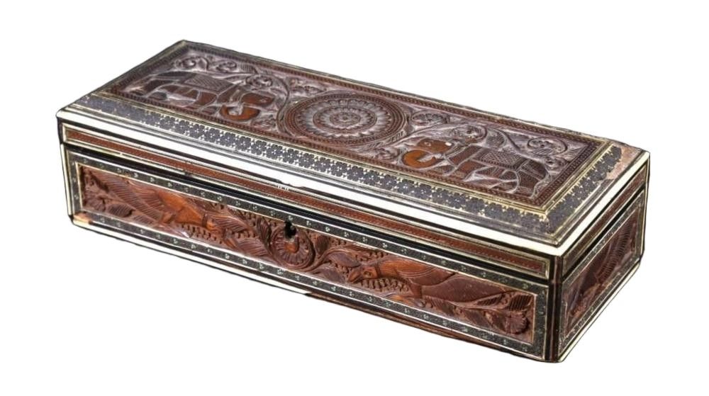 19th Century Anglo-Indian Rosewood and Ivory Carved Box - Ivory - Oriental