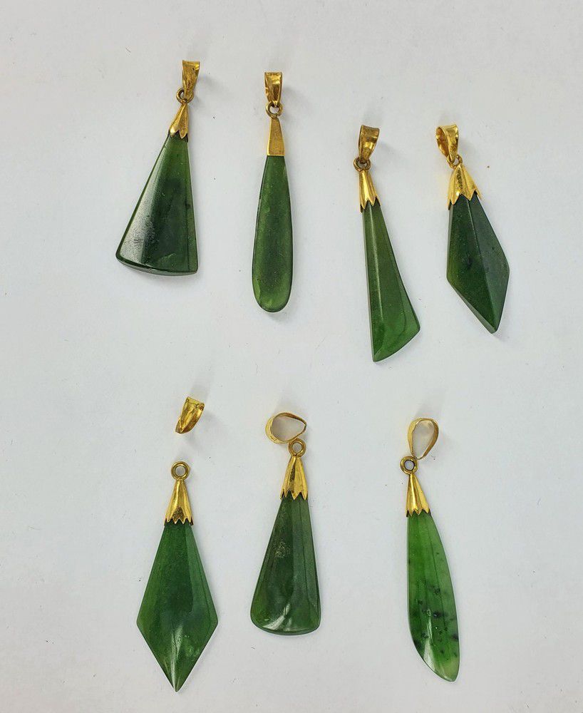 9ct Gold and Jade Nephrite Pendant Lot - Pendants/Lockets - Jewellery