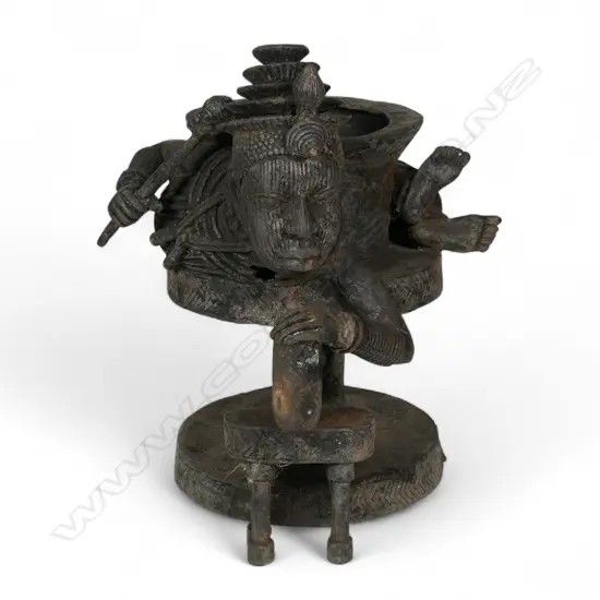 Nigerian Benin Bronze Ceremonial Vessel for Divination Rituals ...