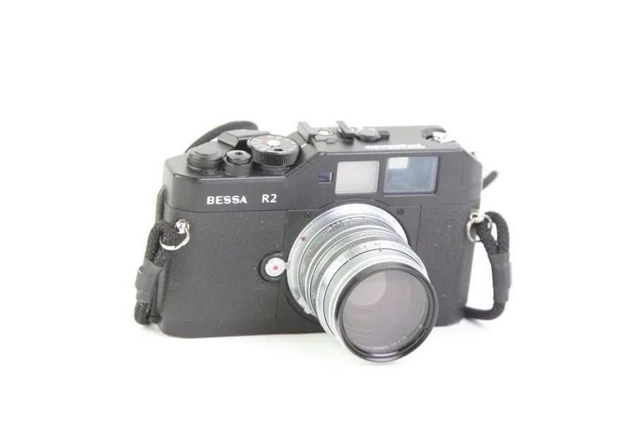 Voightlander Bessa R2 Camera with Summarit Lens and Bag - Photography ...