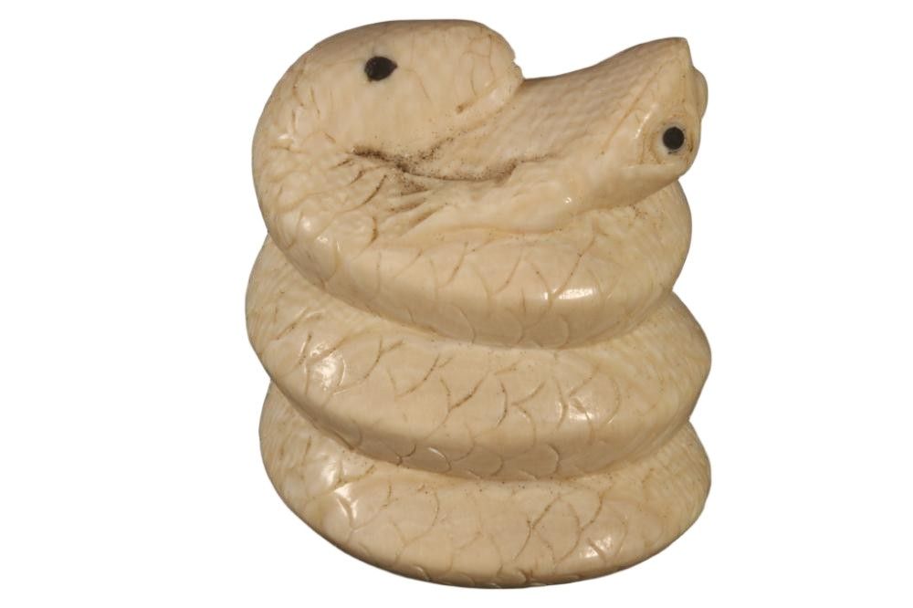 Frog and Snake Carved Ivory Netsuke - Netsuke - Oriental