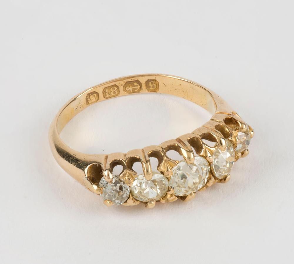 Graduated Diamond 18ct Gold Ring, 19th Century Antique - Rings - Jewellery