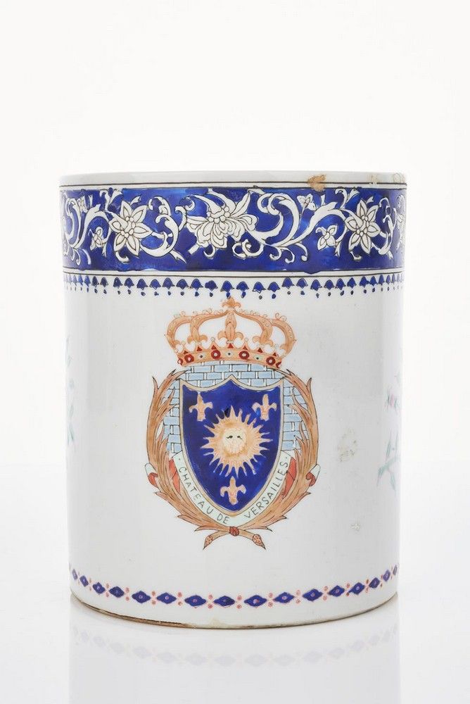 Chinese Armorial Porcelain Sleeve Vase with Overglaze Enamel Decoration ...
