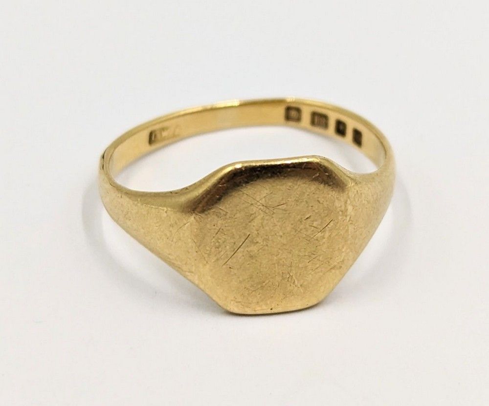Vintage 18ct Gold Signet Ring, London Hallmarked, Size Q - Rings ...