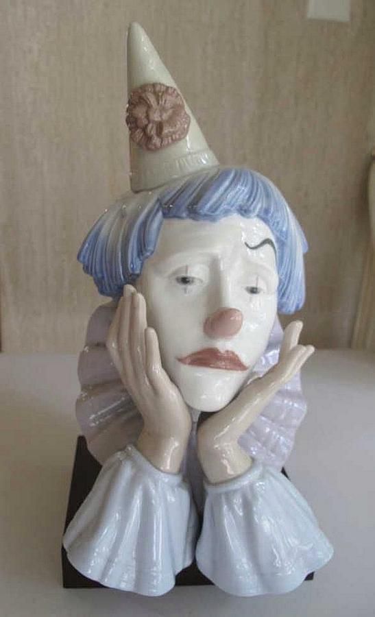 Lladro Porcelain Clown Head on Timber Base, 31cm High - Lladro and Nao ...