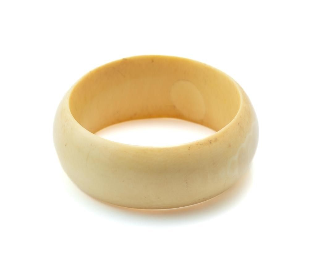 Vintage Ivory Bangle: 29mm Width, 58mm Diam., 69.5g Weight - Bracelets ...