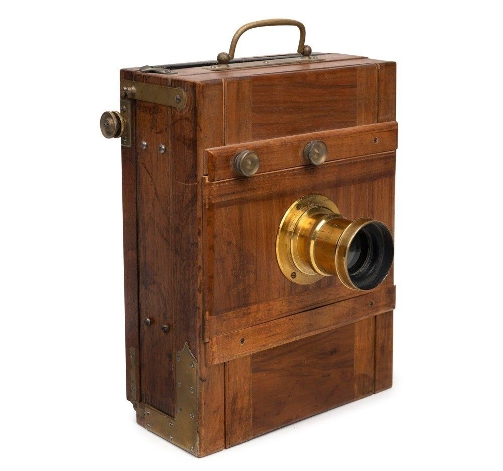 Vintage 5x7 Plate Tailboard Camera with E.M. Target Lens - Photography ...