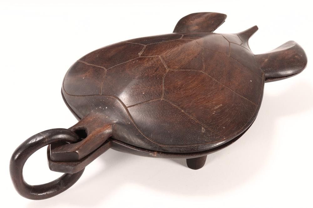 Solomon Island Carved Turtle Box with Incised Shell Decoration - Rings ...